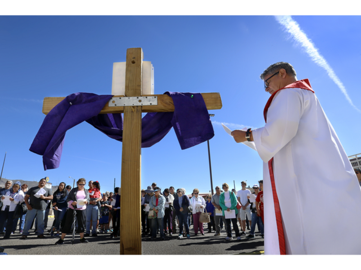 Father Trini Fuentez, a Faithful Priest, Dies at 69 - Catholic ...